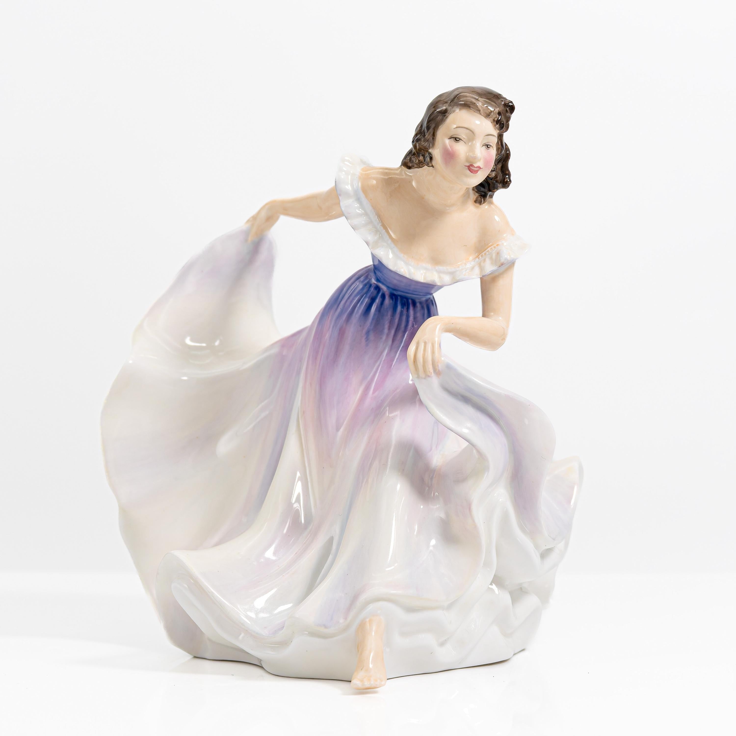 Royal Doulton "A Gypsy Dance" Figurine (HN2230) – ClassyTea